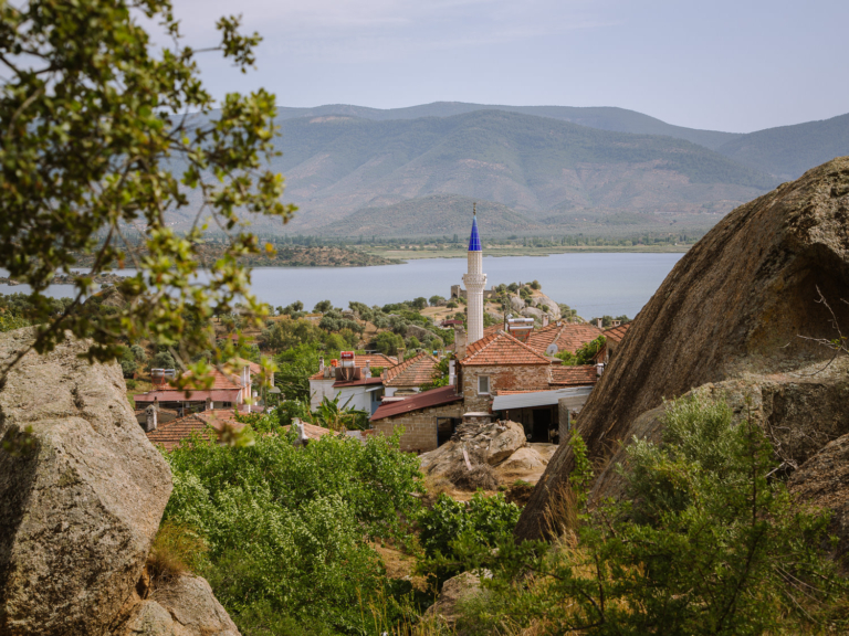 Driving In Turkey: Essential Tips, Road Rules & What To Expect