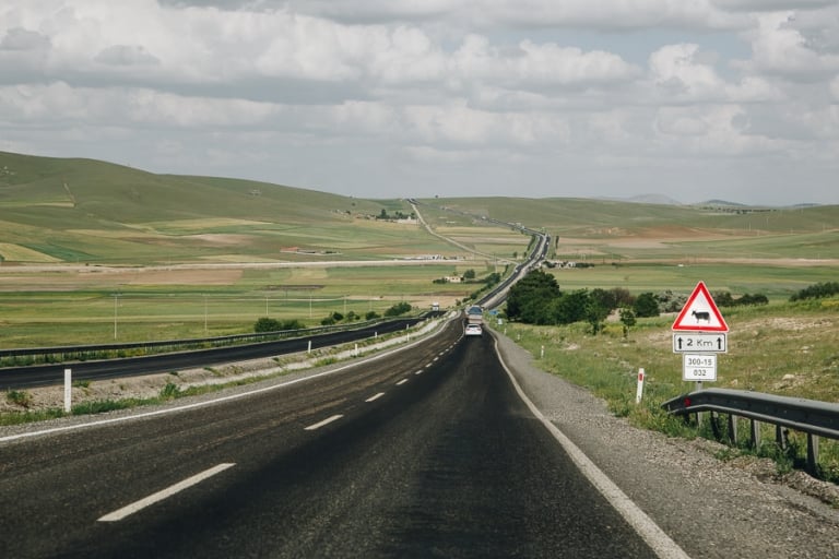 Driving In Turkey: Essential Tips, Road Rules & What To Expect