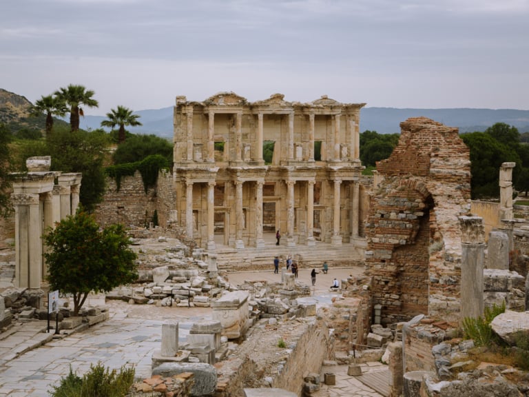 Driving In Turkey: Essential Tips, Road Rules & What To Expect