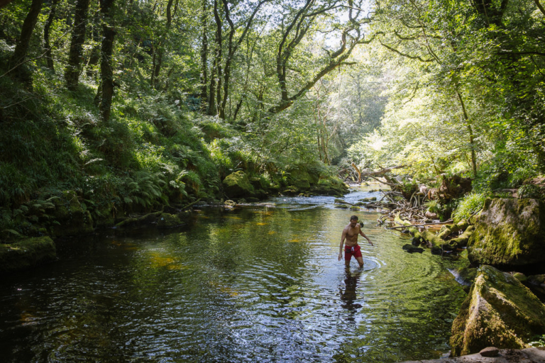 Wild Swimming In Cornwall / 10 Amazing Spots + Map & Details
