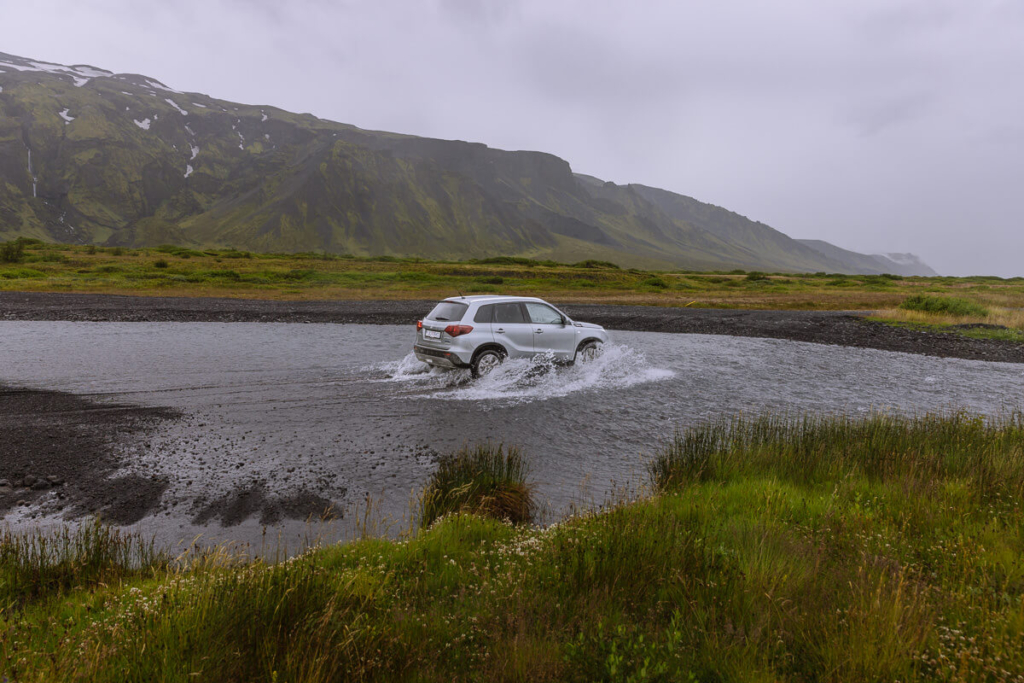 How To Drive The F-Roads In Iceland (2024)