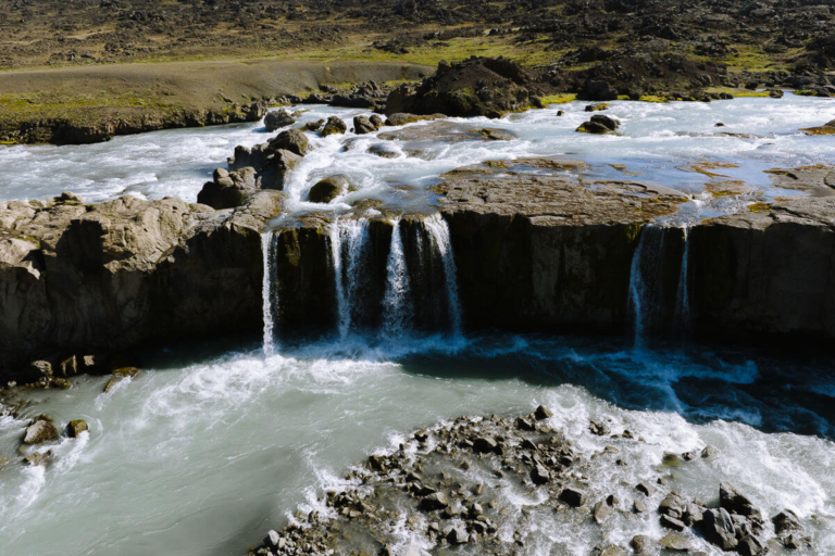 15 Incredible Waterfalls In Iceland You Have To See (+ Map & How To Visit)