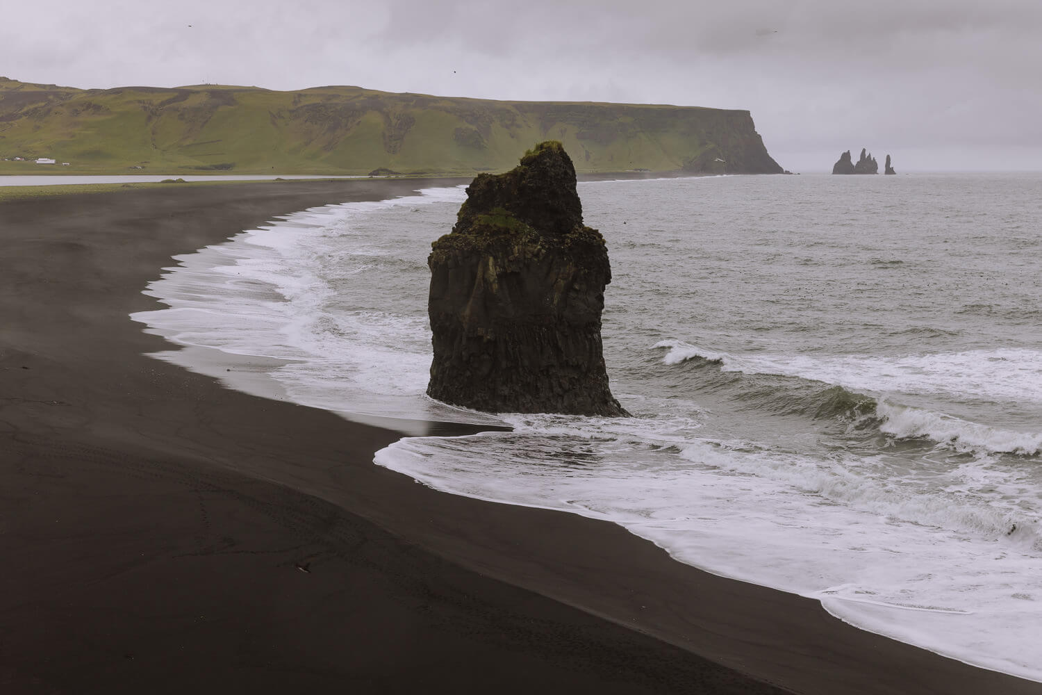 Guide To Dyrhólaey & Reynisfjara Beach | Anywhere We Roam