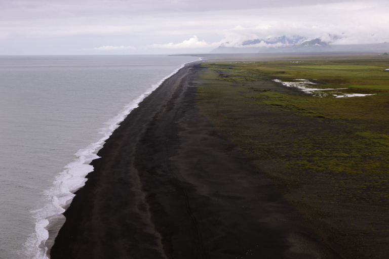 Guide To Dyrhólaey & Reynisfjara Beach | Anywhere We Roam