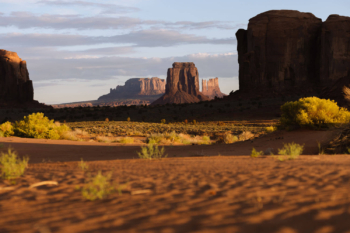 Complete Guide To Visiting Monument Valley (+ Tips & Tours)