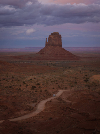 COMPLETE GUIDE TO VISITING MONUMENT VALLEY - Buy To Style