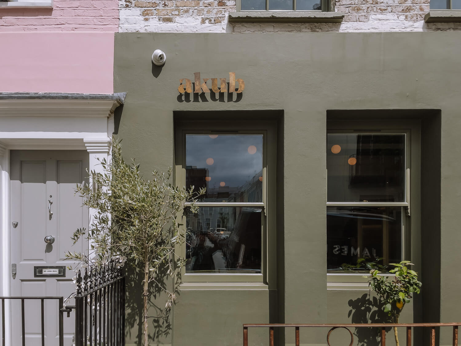 Notting Hill Walk: Self-Guided Route + Map