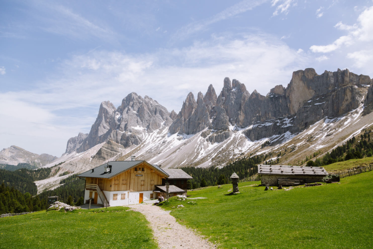Guide For First-Time Visitors To The Italian Dolomites (What To Do & Tips)