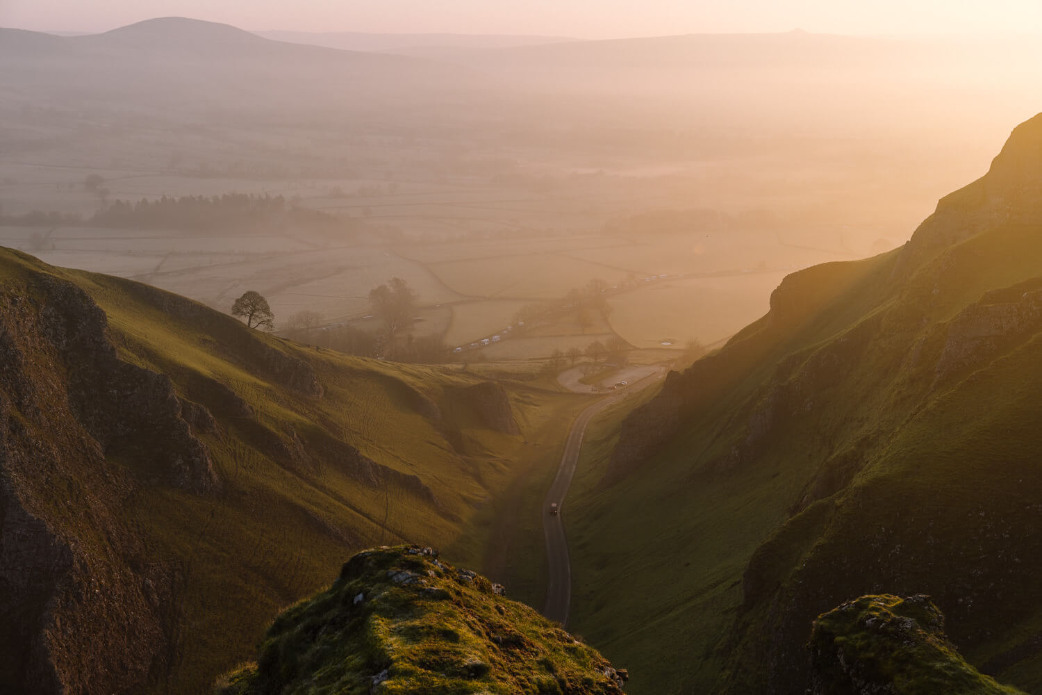The Best Places To Stay In The Peak District + Area Guide