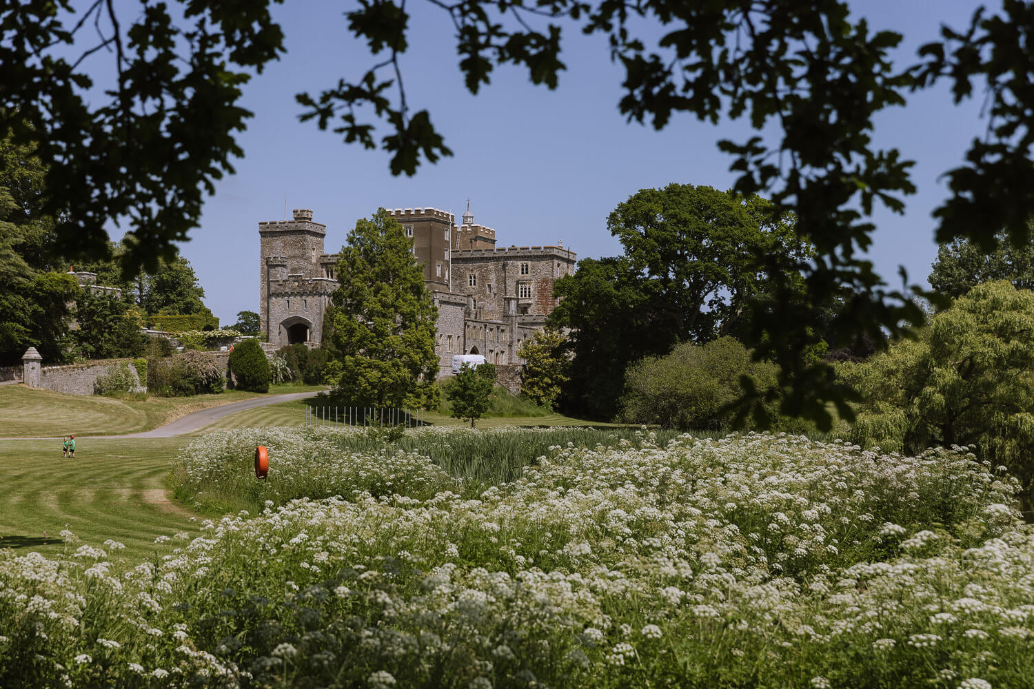 A Guide to Exeter & The East Devon Area Of Outstanding Natural Beauty