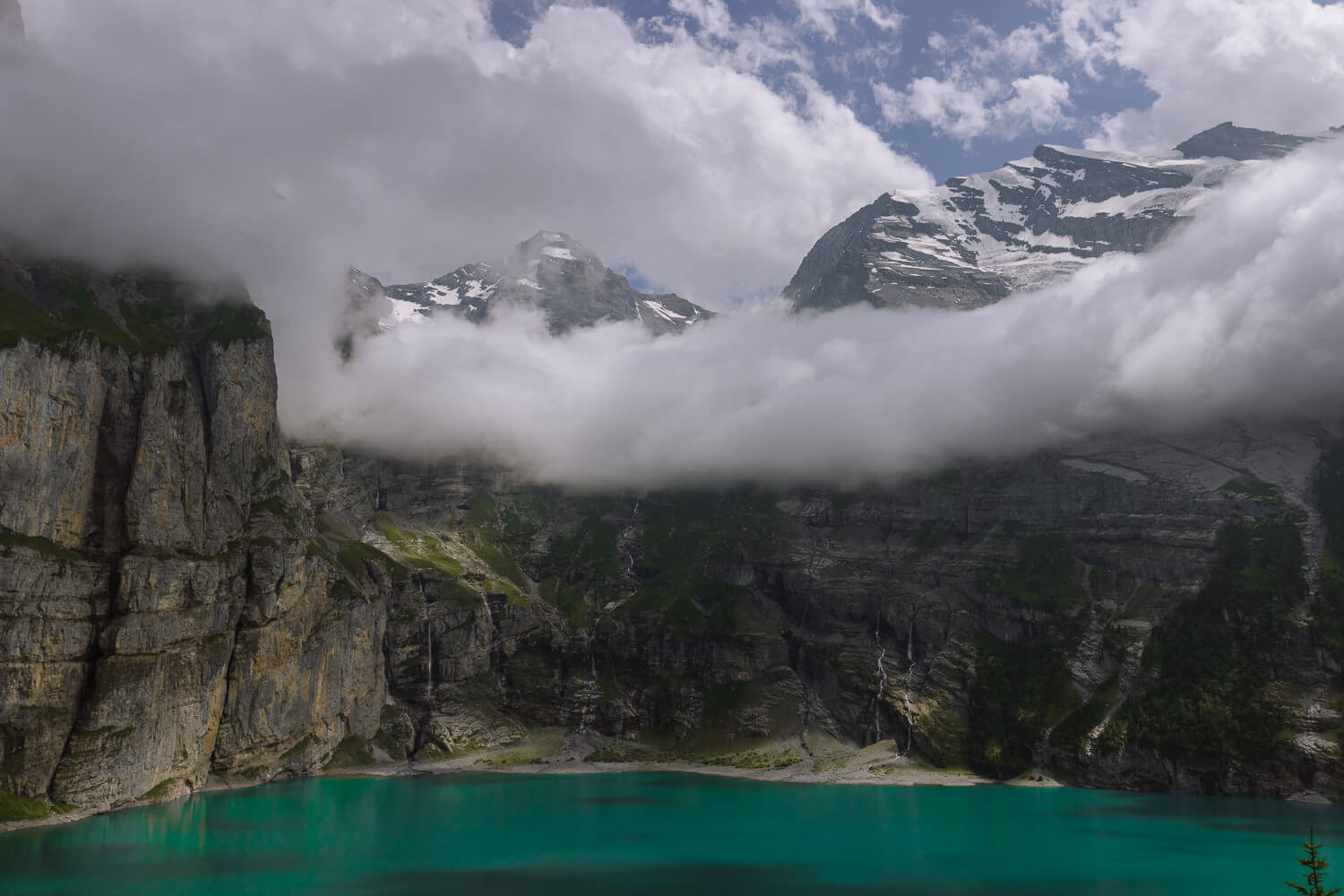 Guide To Visiting Oeschinen Lake Switzerland + Hiking Map & Tips