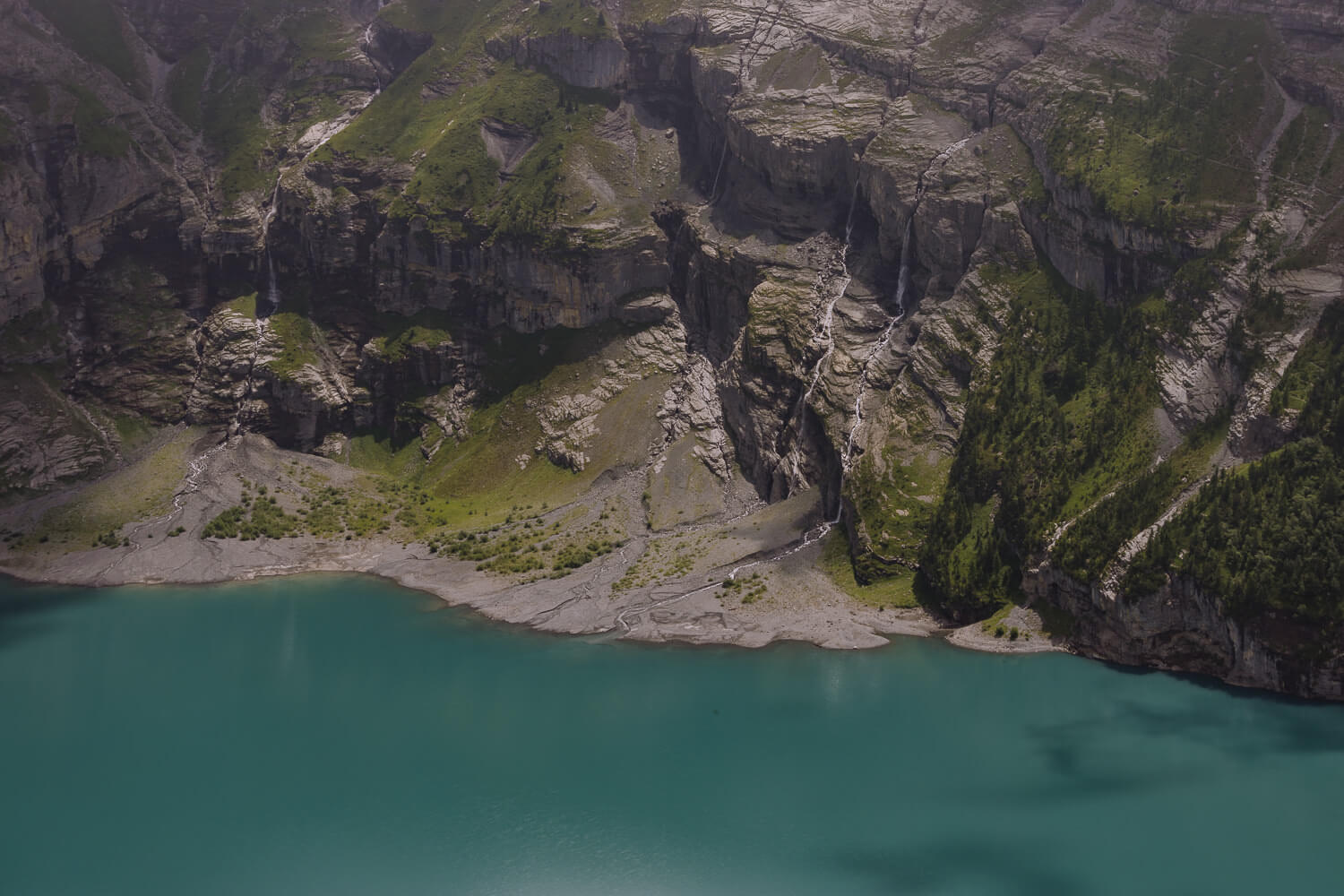 Guide To Visiting Oeschinen Lake Switzerland + Hiking Map & Tips